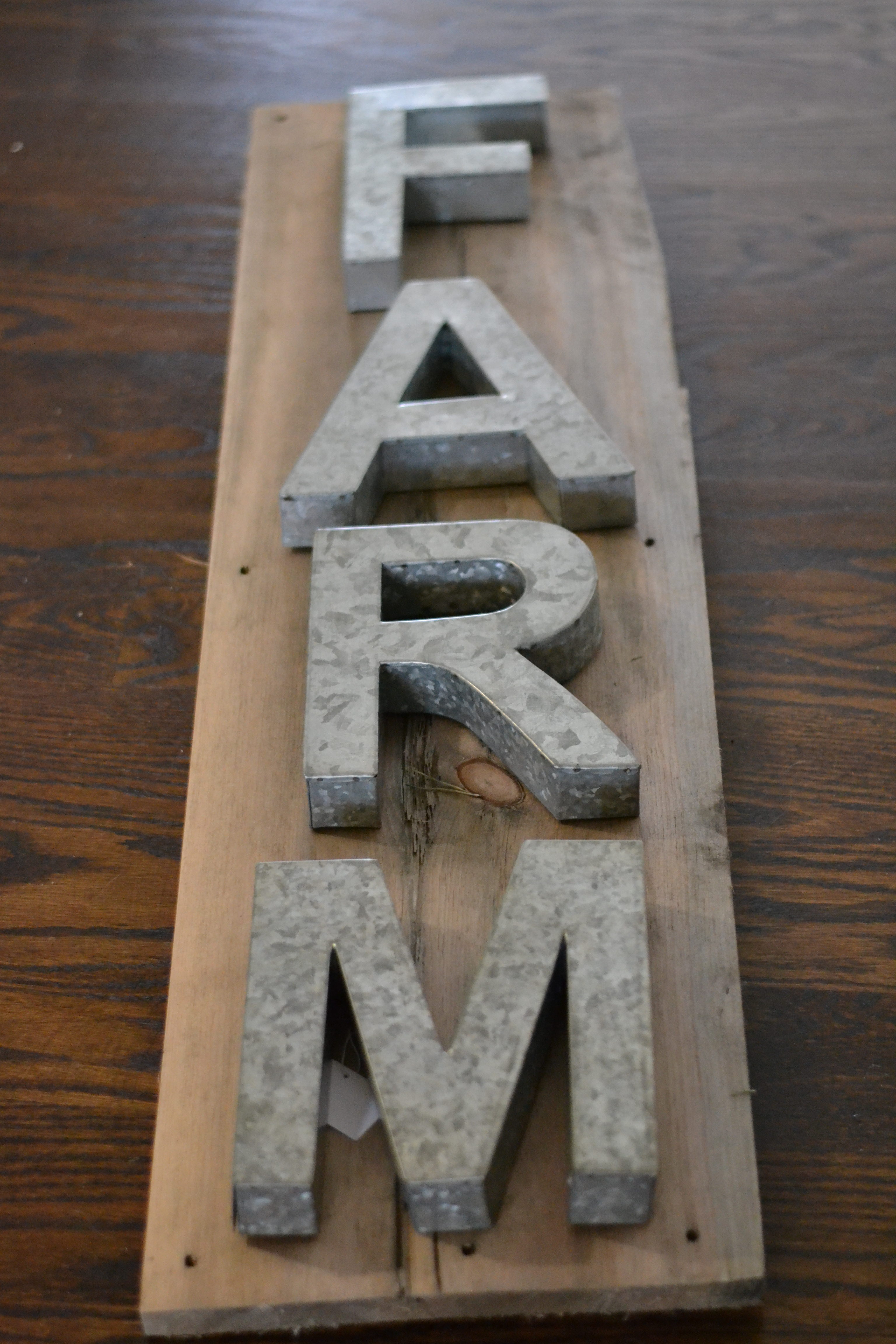Metal Letter Sign. Easy DIY Industrial Farmhouse sign - The Weathered Fox